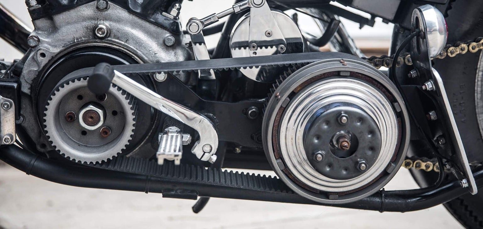 ¿Qué tipos de transmisión existen para motos y en qué se diferencian?